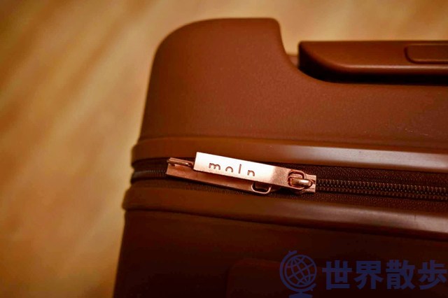 【molnレビュー】旅を愛する人のための評判スーツケースの実力は如何に!? | 世界散歩